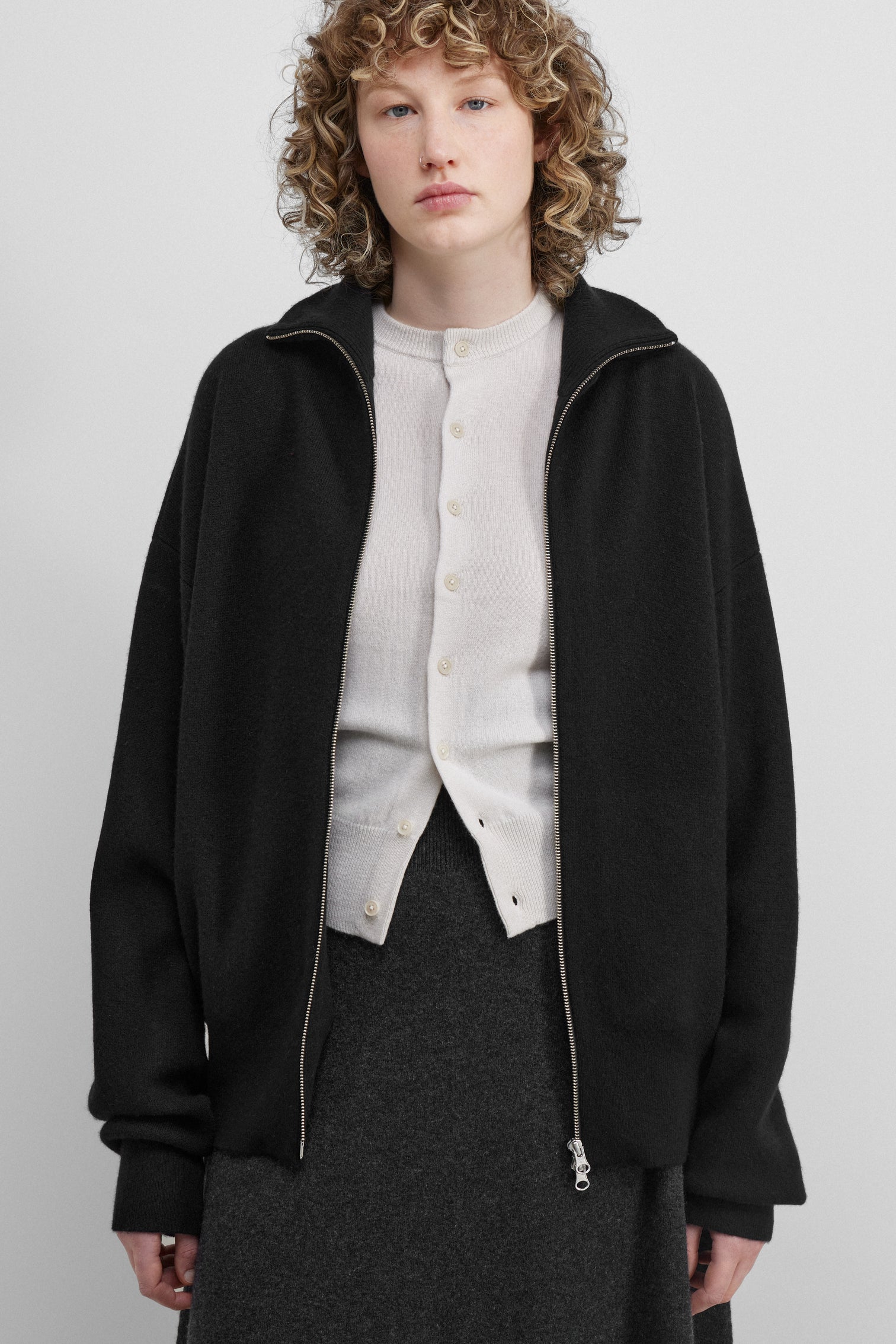 extreme cashmere zip-up cardigan pure – 319 xtra out