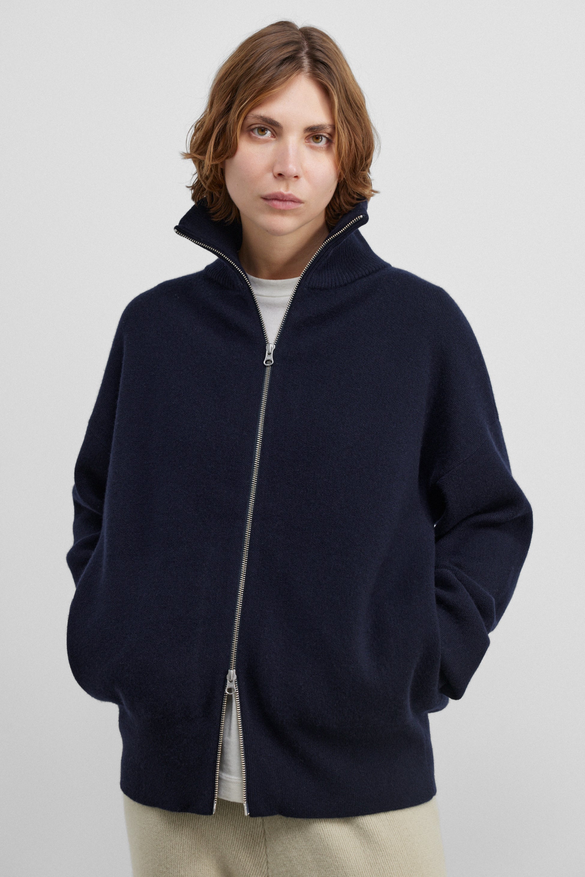 extreme cashmere zip-up cardigan pure – 319 xtra out