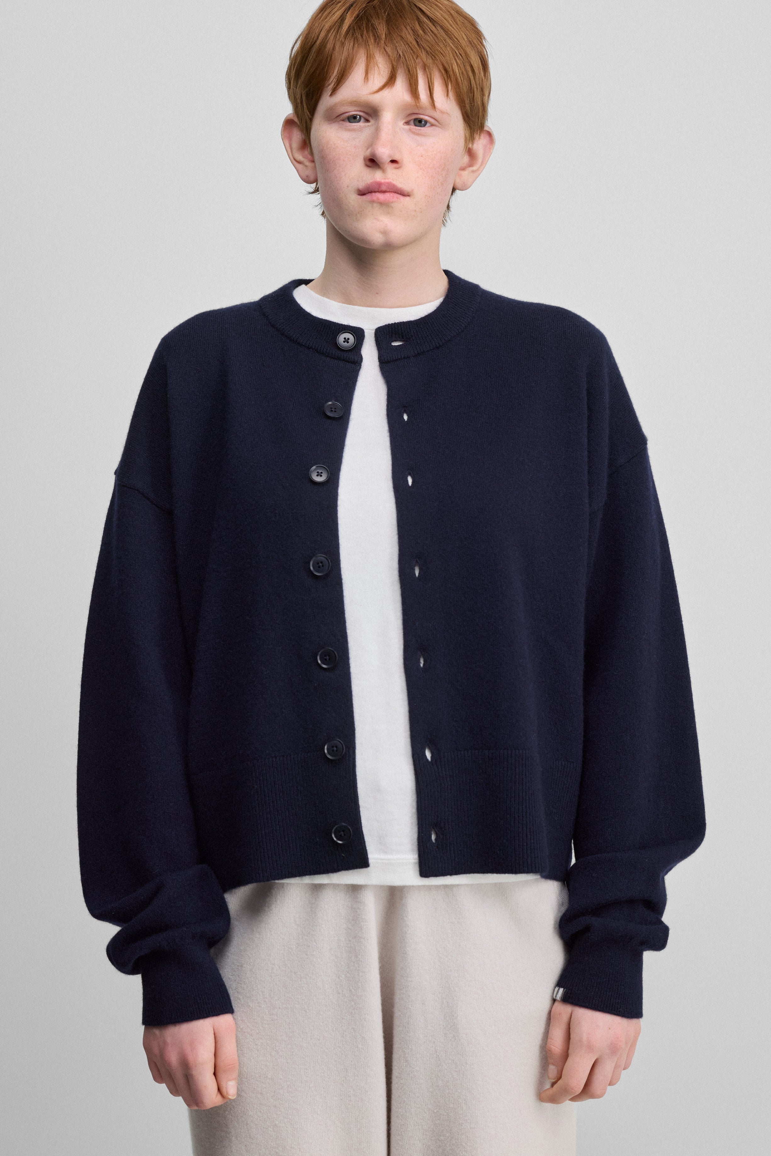 extreme cashmere crew cardigan button-up – 170 chou